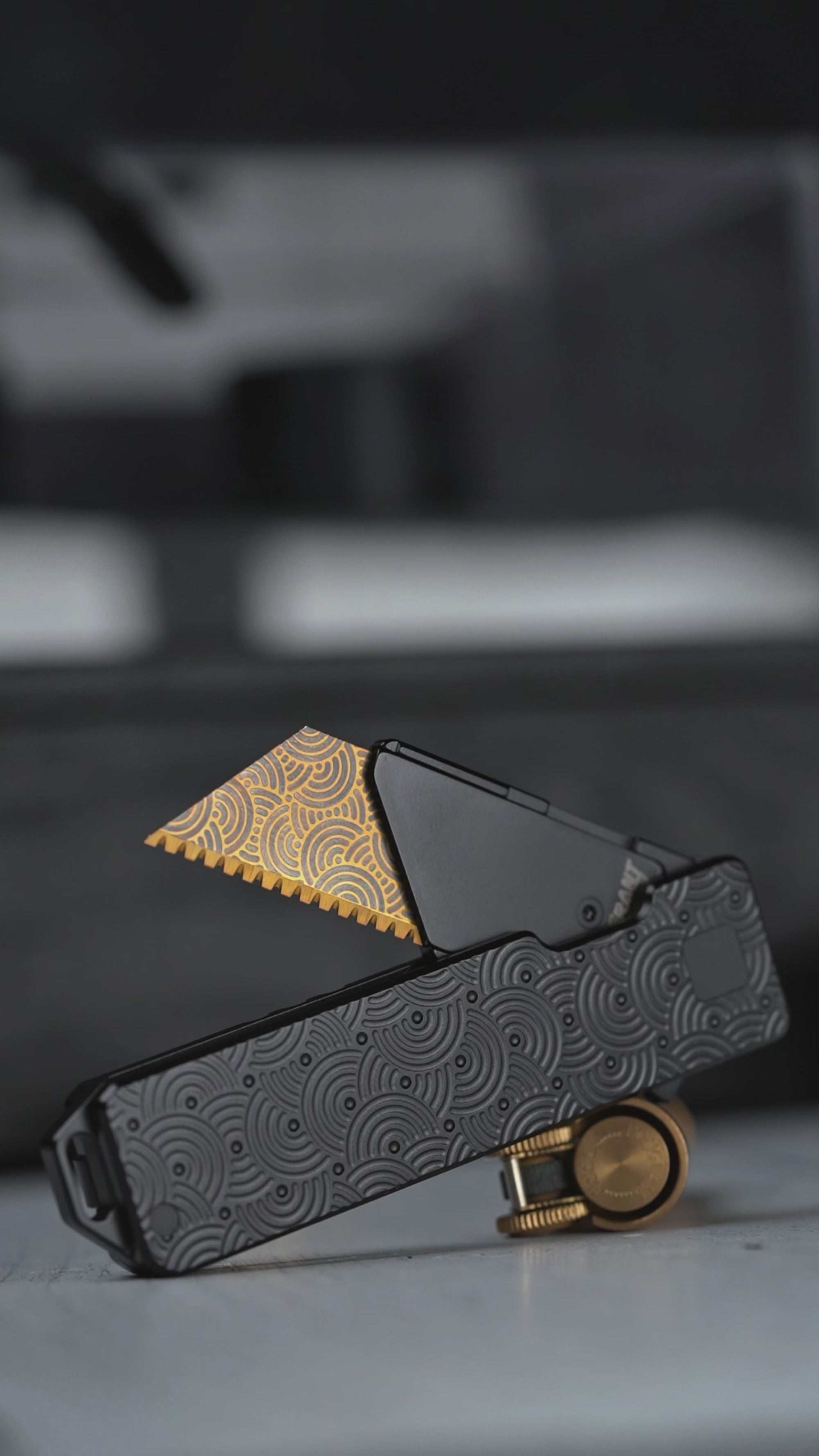 Exceed Designs x URBAN TiRant Razor V3 - Chaos Seigaiha™ – URBAN EDC®